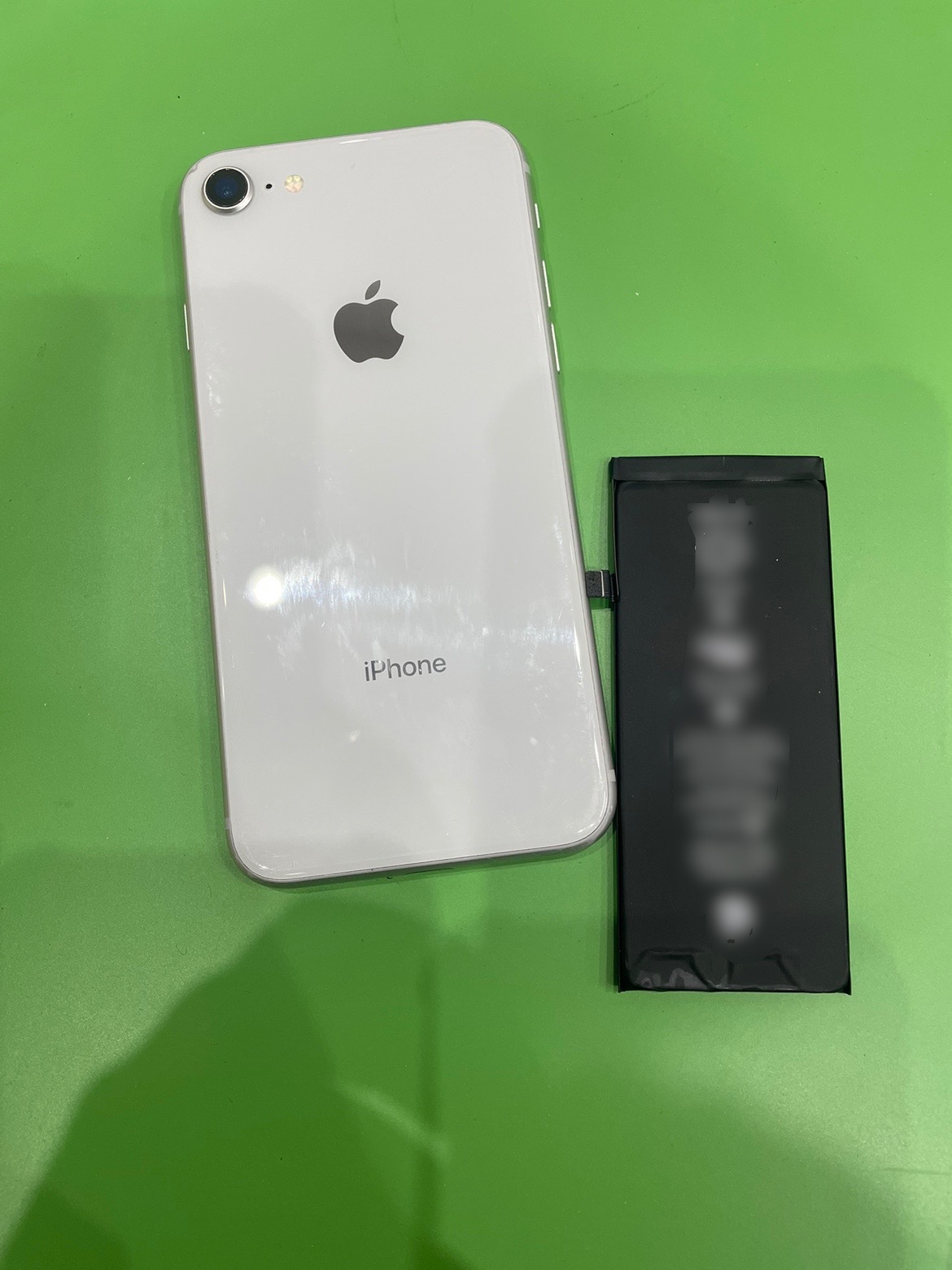 【iPhone8】 バッテリー交換【高知市】 | iPhone修理 スマートクール イオンモール高知店